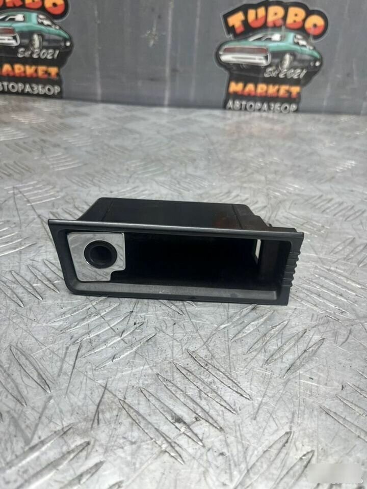 Пепельница передняя Volkswagen Passat B5 2005-2010