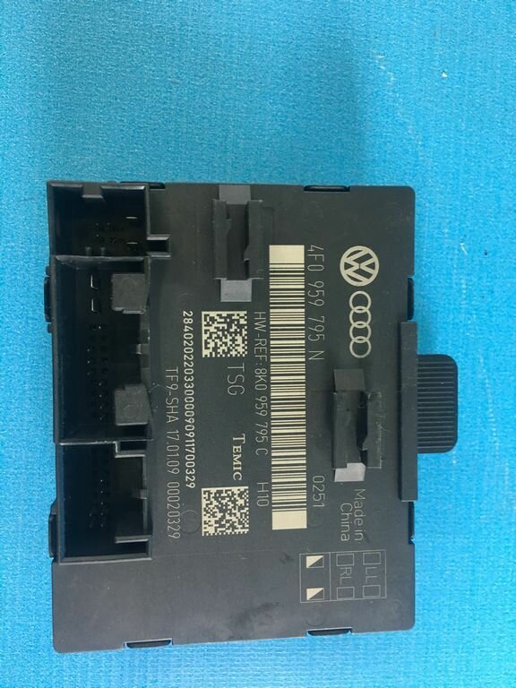 Блок управления комфорта VOLKSWAGEN Passat B7 2011-2015 4F0959795N - Б/У