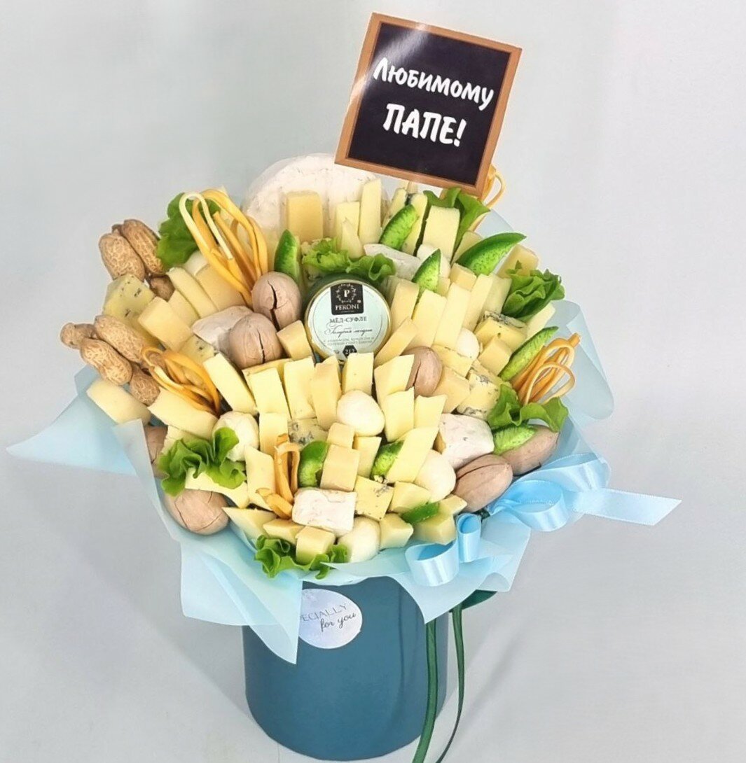 Подарок для папы. Сырный букет с орехами и сухофруктами. Букет из сыра