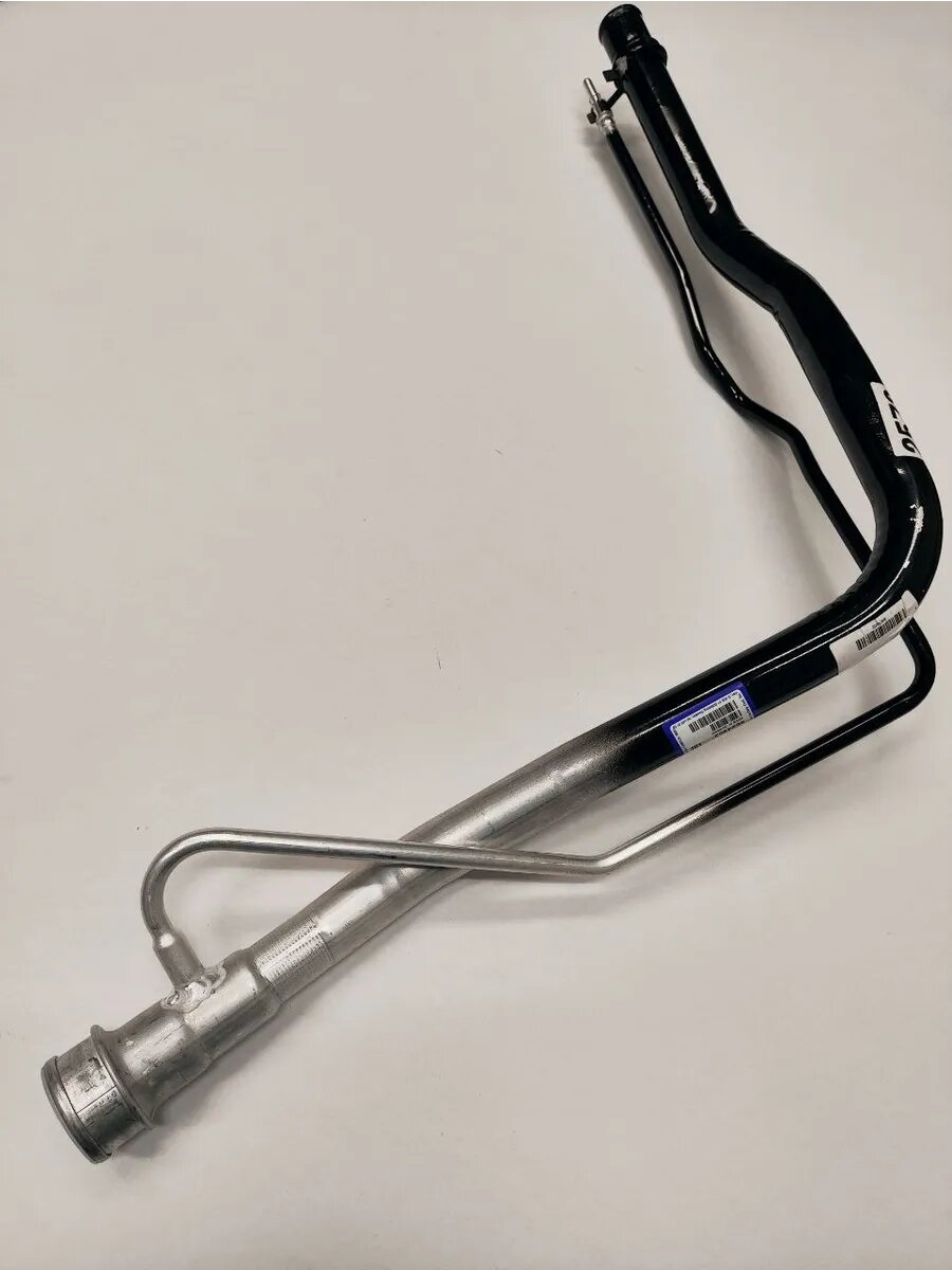 Заливная горловина бензобака