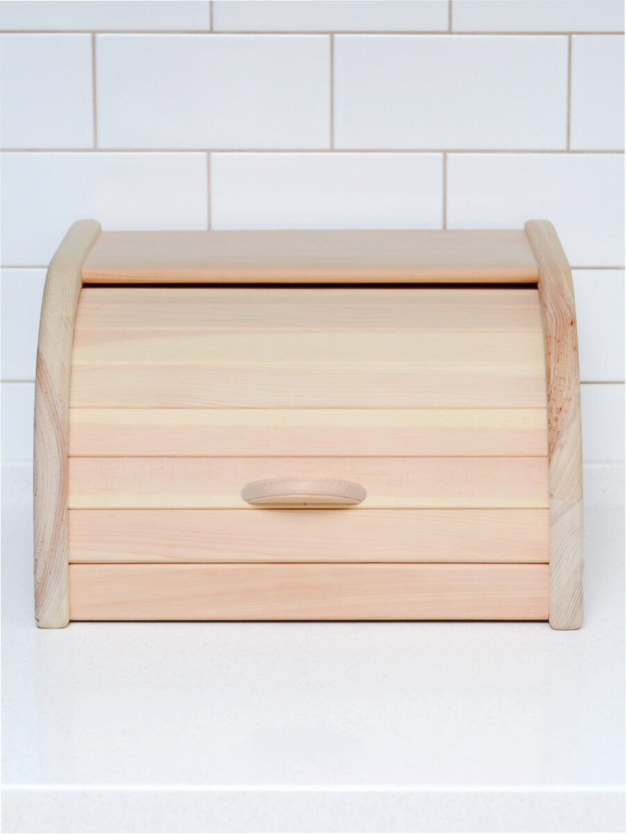 Хлебница деревянная из кедра средняя на 2 булки хлеба