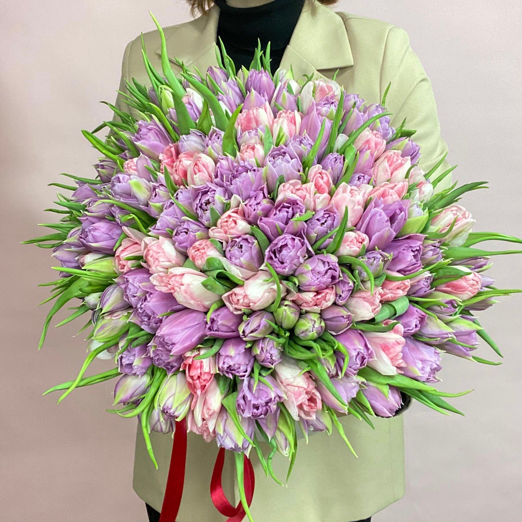 201 тюльпан (тюльпан 201 шт.), высота букета 40 см, ширина 35 см