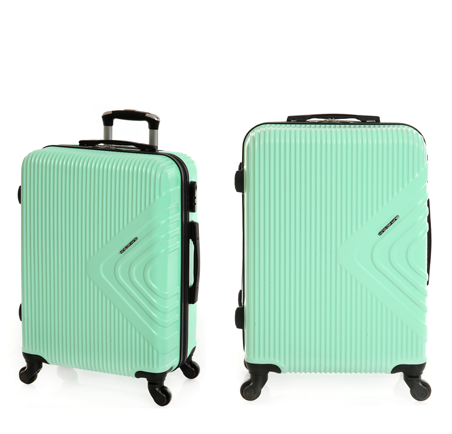 Комплект чемоданов 