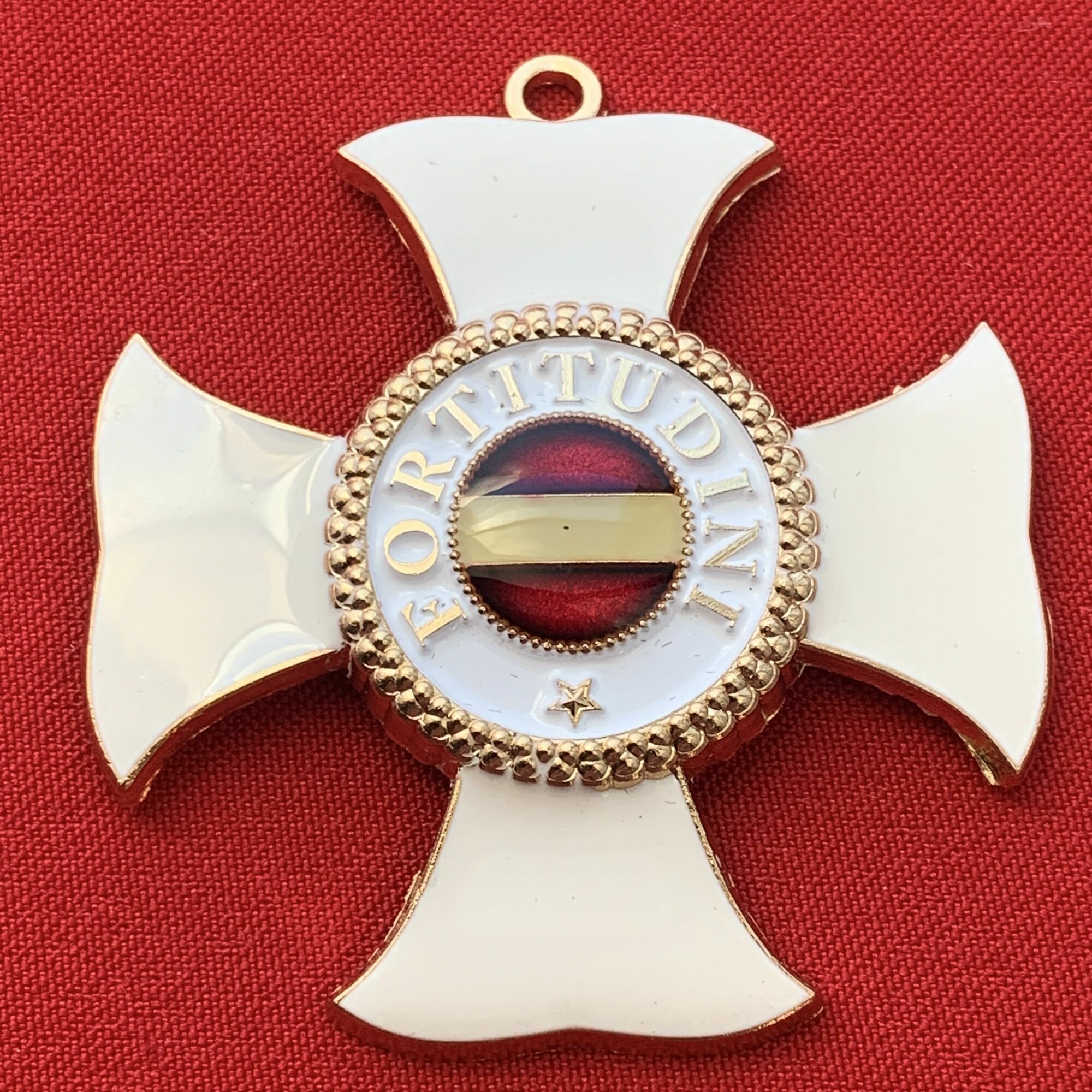 Знак Военного ордена Марии Терезии, муляж иностранной награды. Размер 50х46 мм.