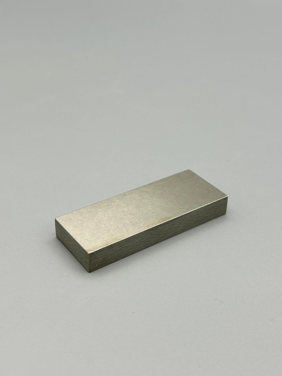 Притир чугунный 65х25х9мм для полировки подводов режущей кромки. Притир полностью подготовлен к работе