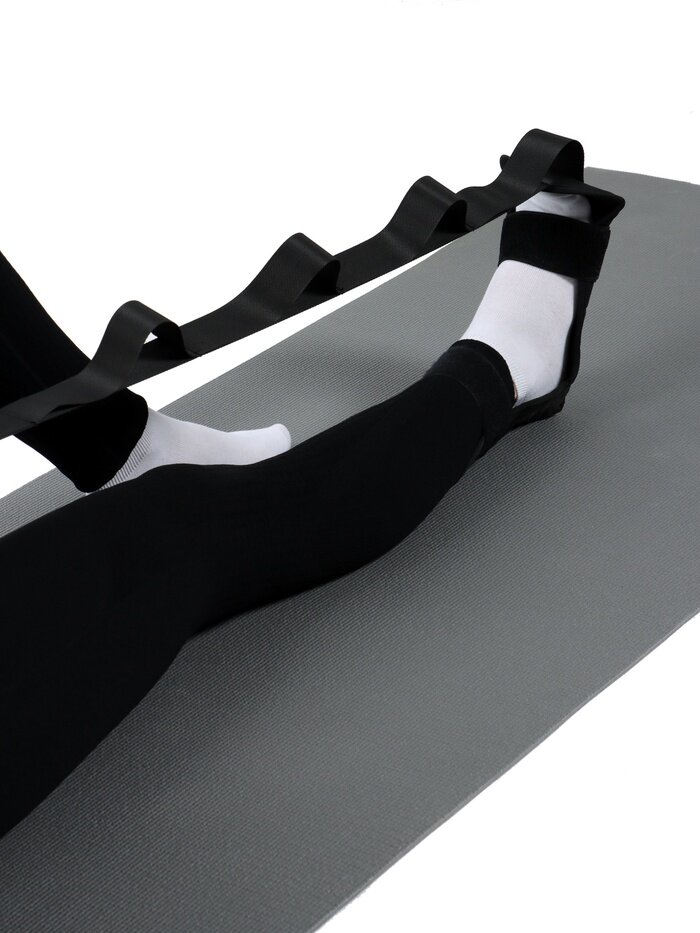 Эспандер-лента с захватами для мышц ног, чёрный