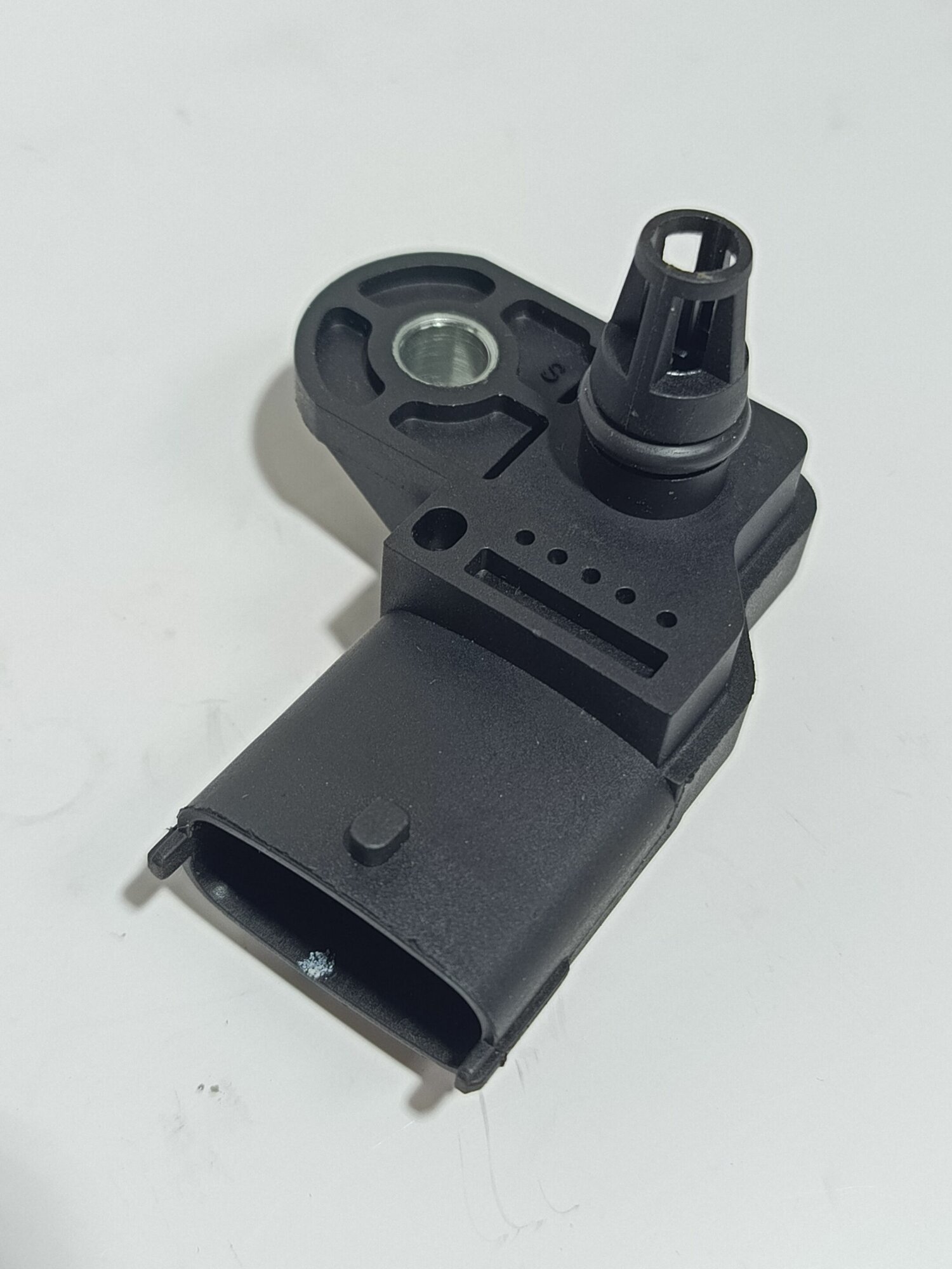 Датчик давления впускного коллектора GREAT WALL Haval H2 [1.5 16V 6AT внедорожник 4X2]