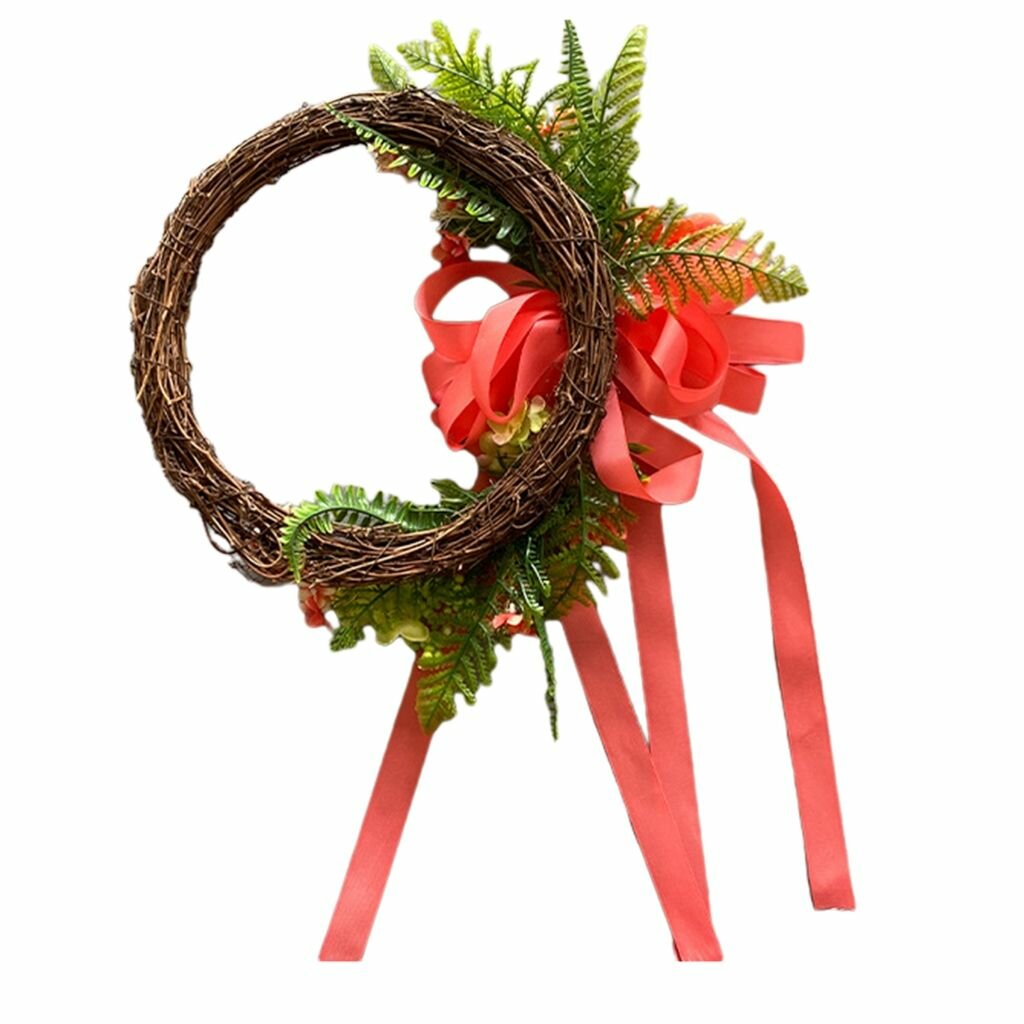 Бант-серпантин, гирлянда из сухих веток