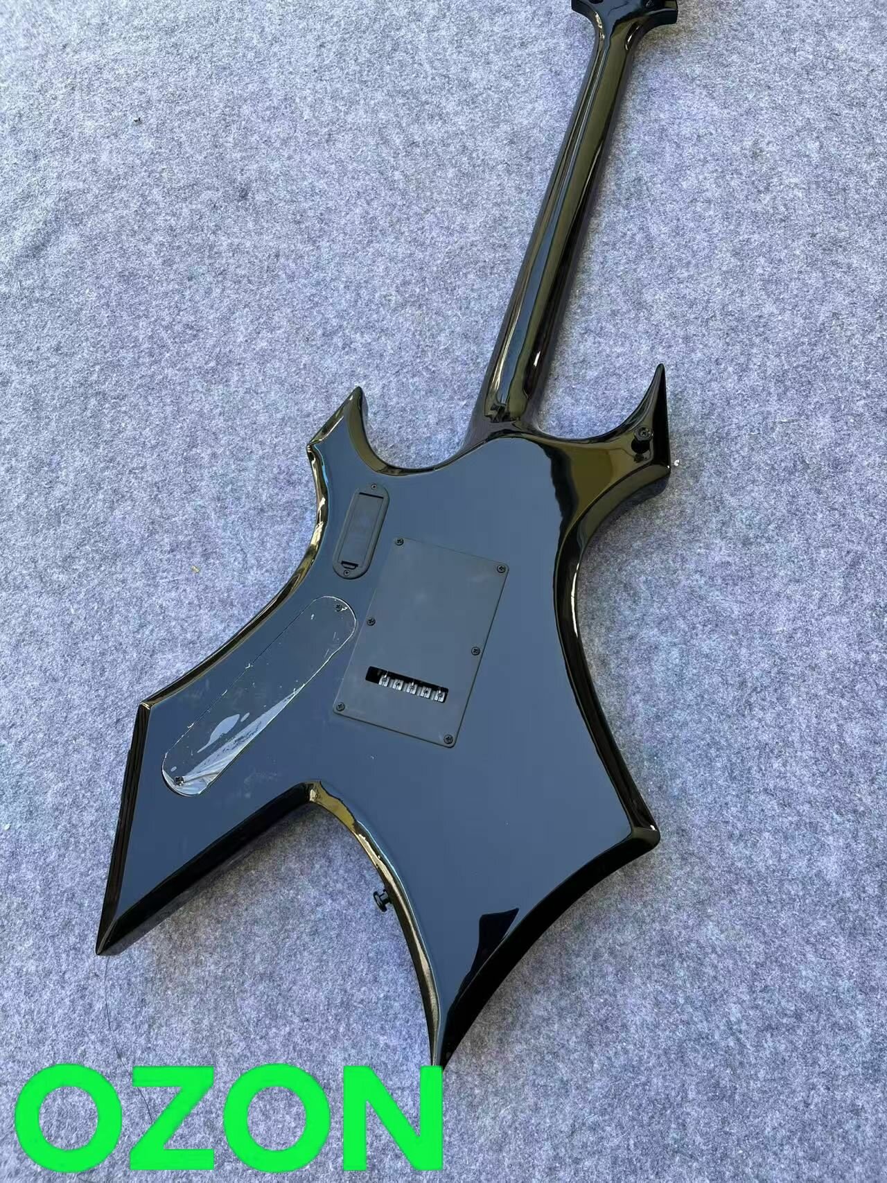 B.C. RICH. Хэви-метал, стиль инопланетного панкаЭлектрогитара