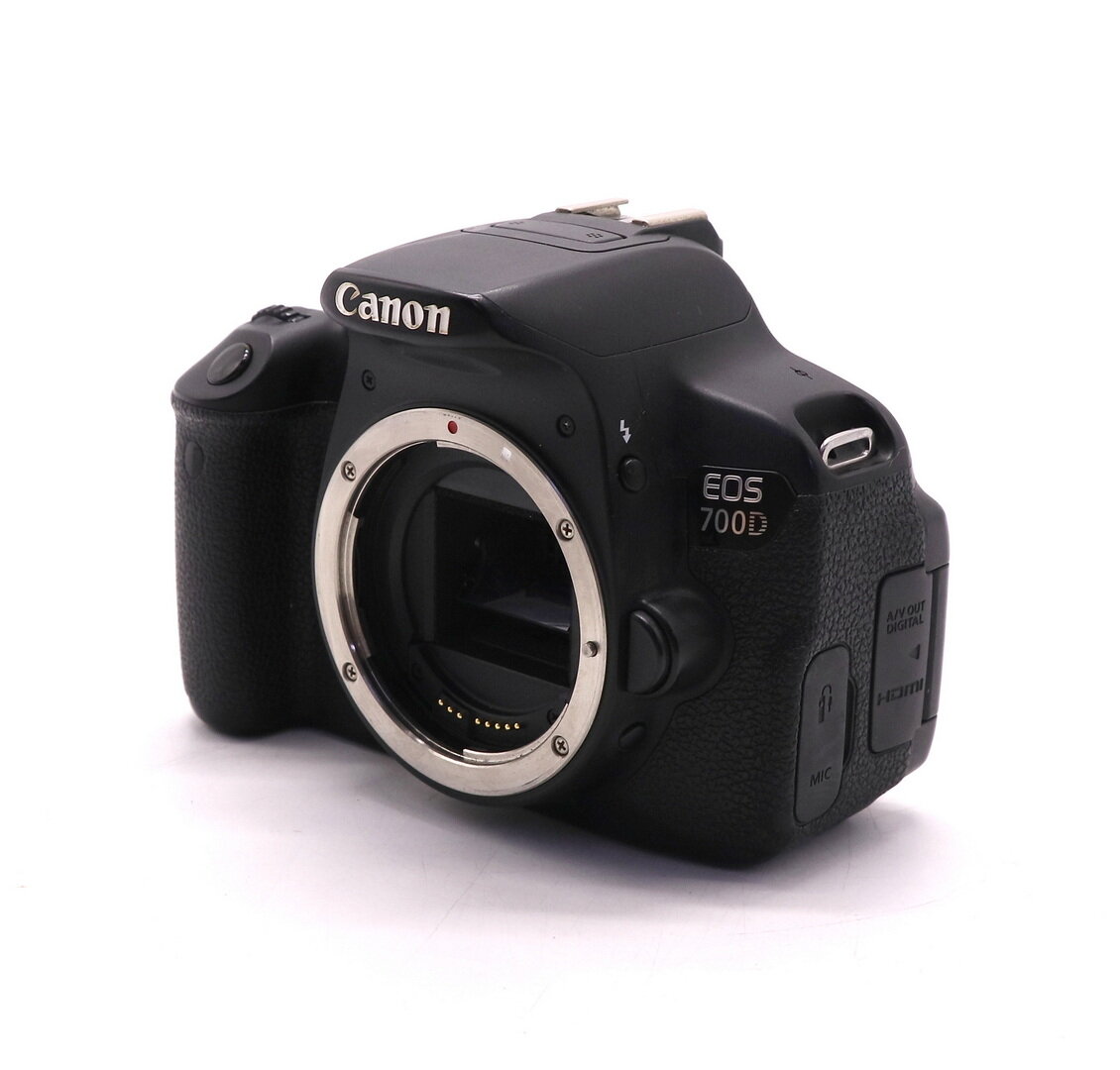Камера Canon EOS 700D body (пробег 50145 кадров)