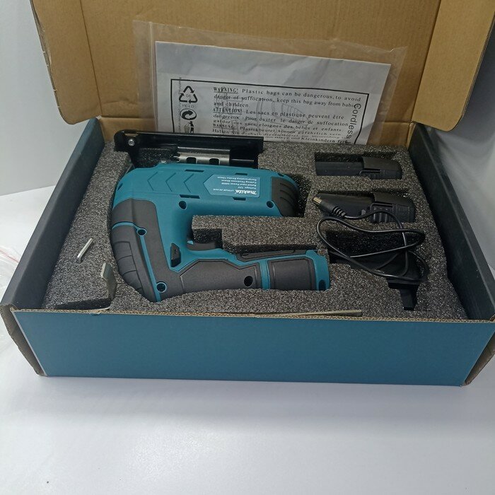 Электролобзик Makita 12v