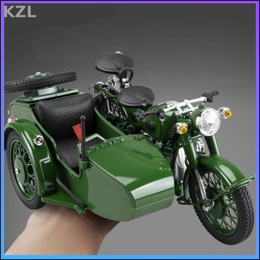 Эксклюзивная модель мотоцикла Ural M72 СССР в масштабе 1:10, выполненная из металлического сплава, оснащена светом и звуком