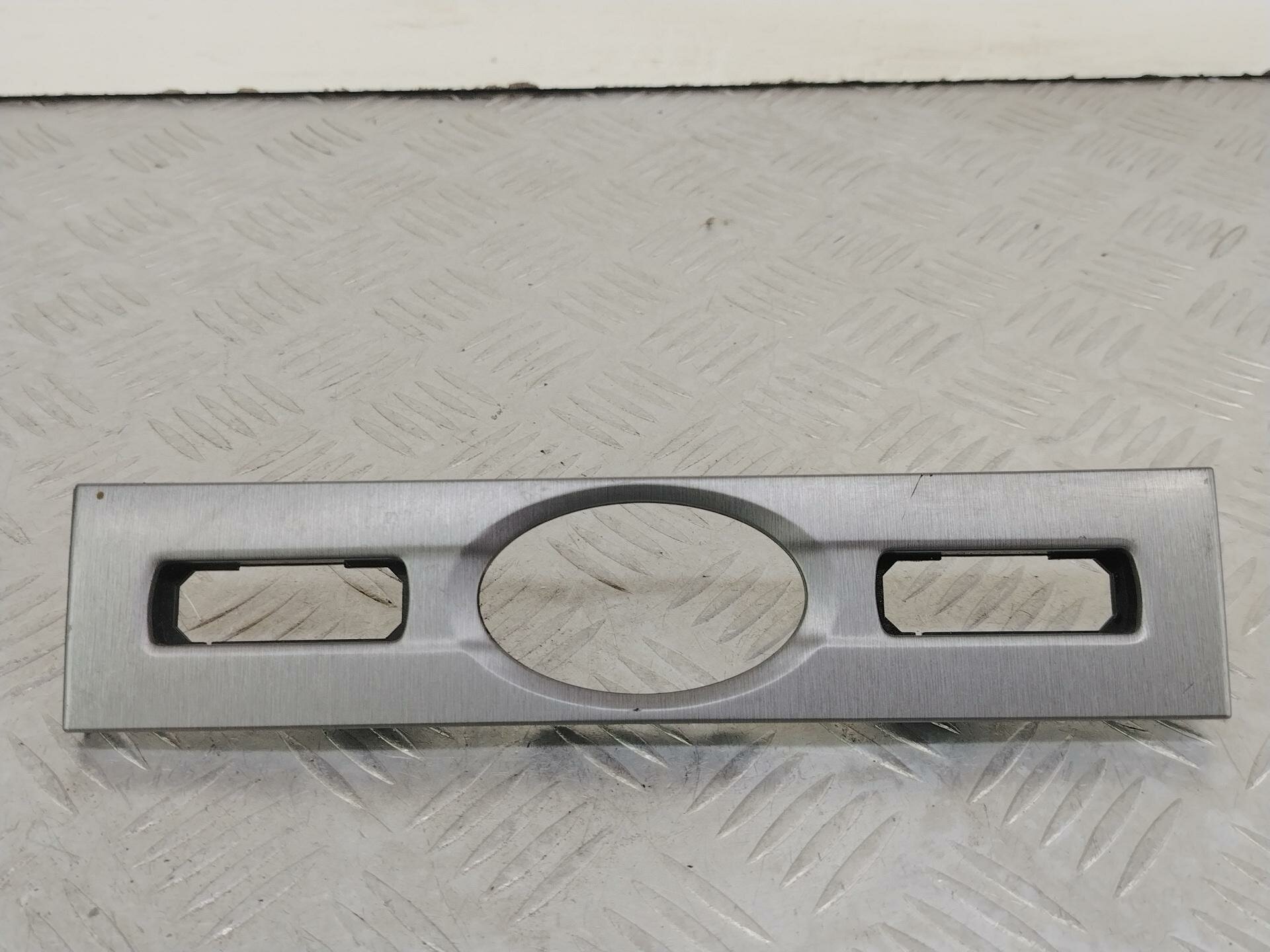 Декоративная накладка центральной консоли Ford Mondeo 3 рест. (2003 - 2007) 4S71F044K08