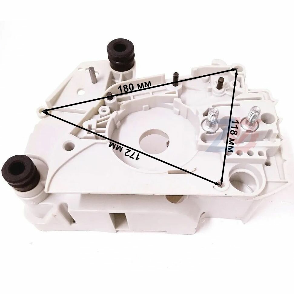 Картер (корпус) двигателя в сборе с с амортизаторами, маслонасосом, шпильками, натяжителем, подходит для бензопилы Stihl MS170/180 (замена 11300203033)
