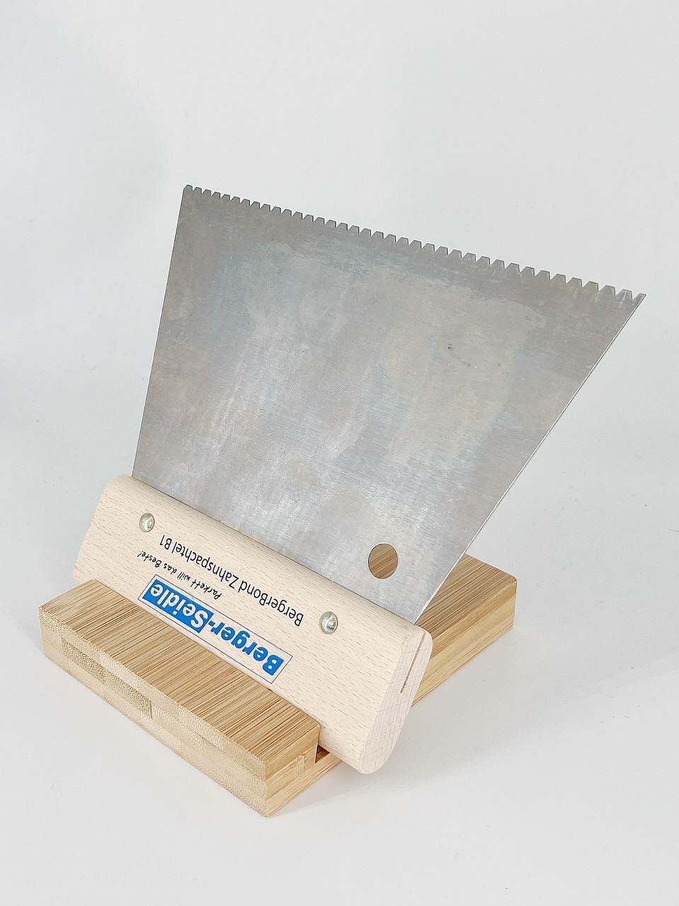 Зубчатый шпатель для паркетных клеев B1