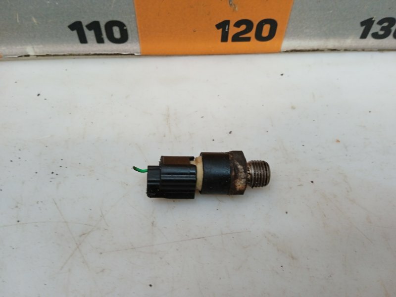 Б/У давления масла, Рено Флюенс Датчик Renault Fluence 2012 326992 RENAULT арт. 8200671272