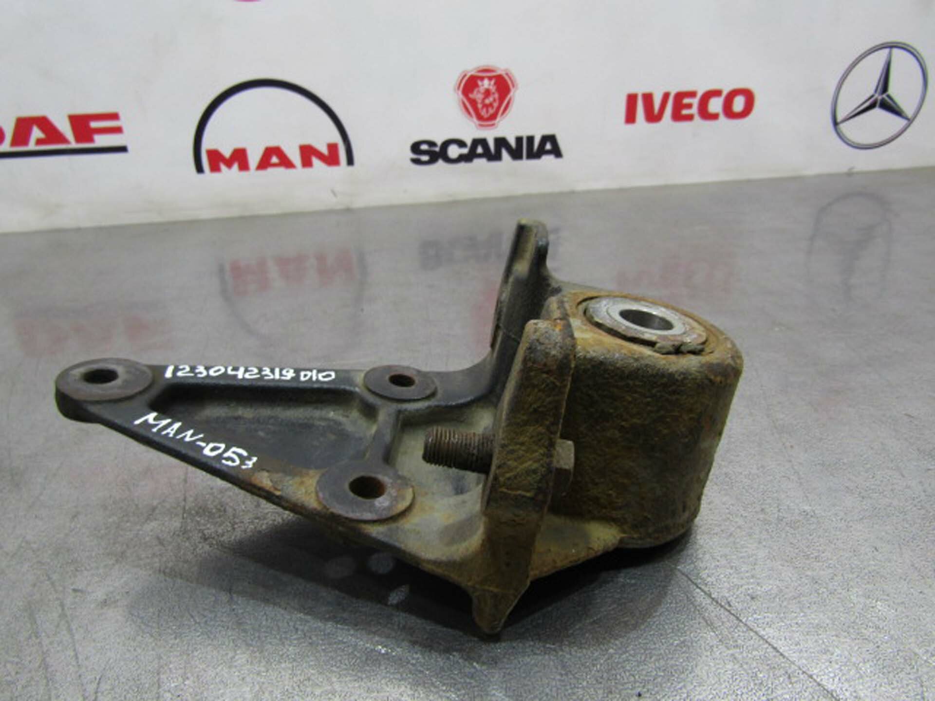 Кронштейн крепления передней рессоры задний MAN TGA, TGS, TGX