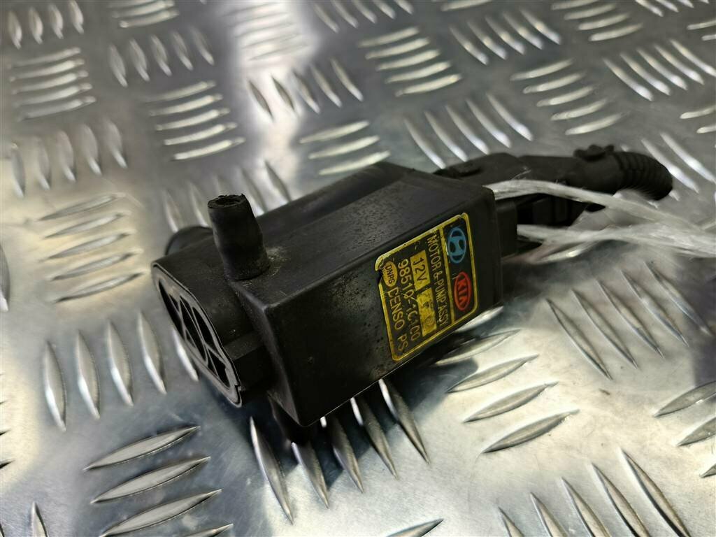 Насос омывателя (Моторчик) Б/У для Hyundai GETZ I (2002—2005) I рестайлинг (2005—2011) 98510-1C100