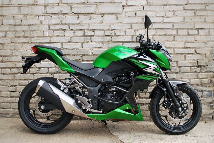 Защитные дуги KAWASAKI Z250 13-17, Z300 черный матовый цвет