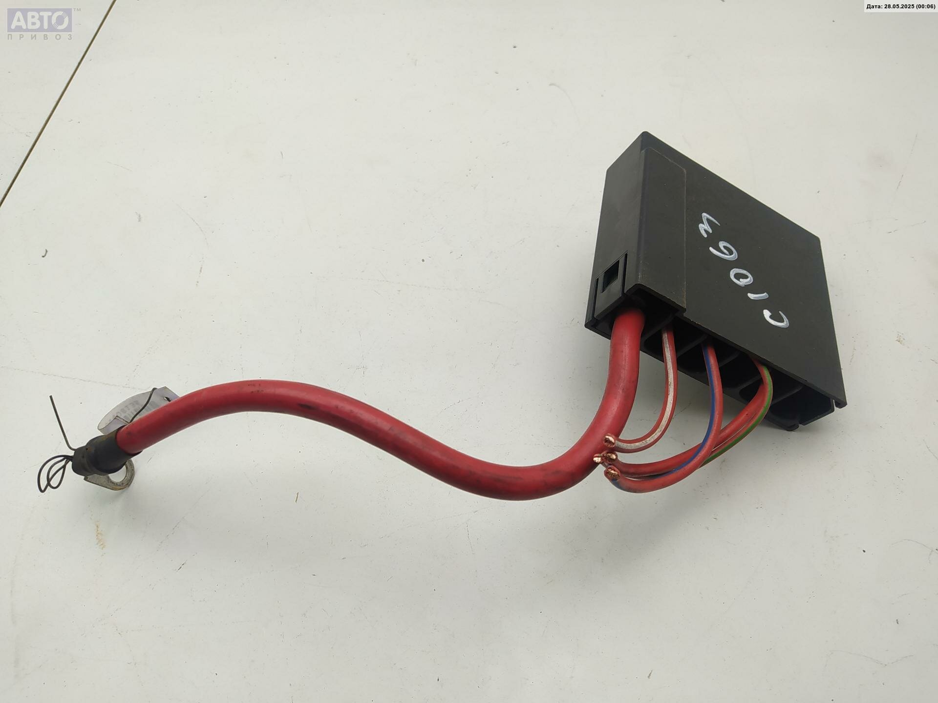 Клемма аккумулятора плюс Mercedes Vaneo W414 (2001-2006)