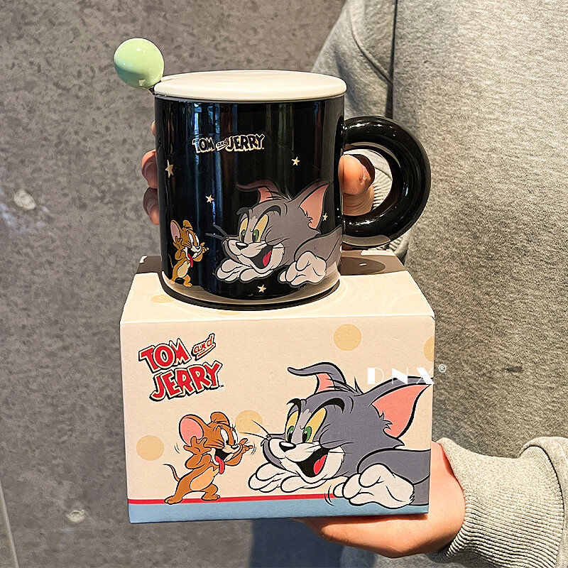 Керамическая кружка для воды Том и Джерри, меняющая цвет в зависимости от температуры, с крышкой и ложкой для домашнего использования, детская кружка для питьевой воды, кружка, симпатичная кофейная чашка