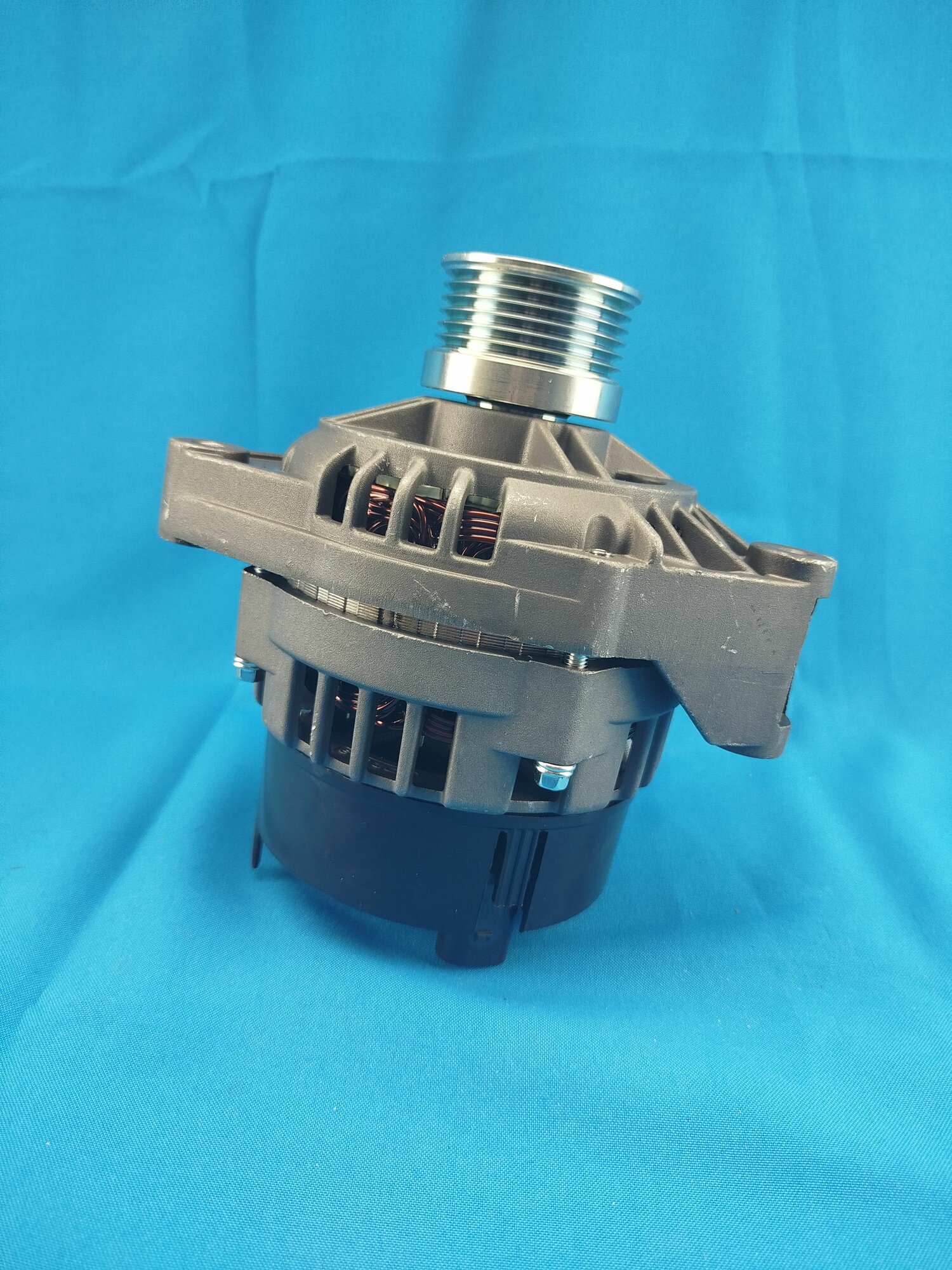 Генератор "HOFER" для автомобилей Калина, Приора, Гранта (140А)