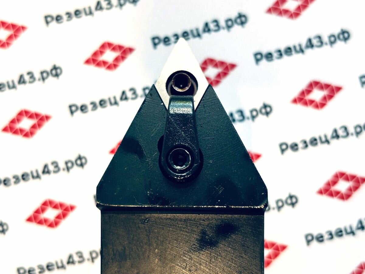 Резец наружного точения MDPNN4040R15