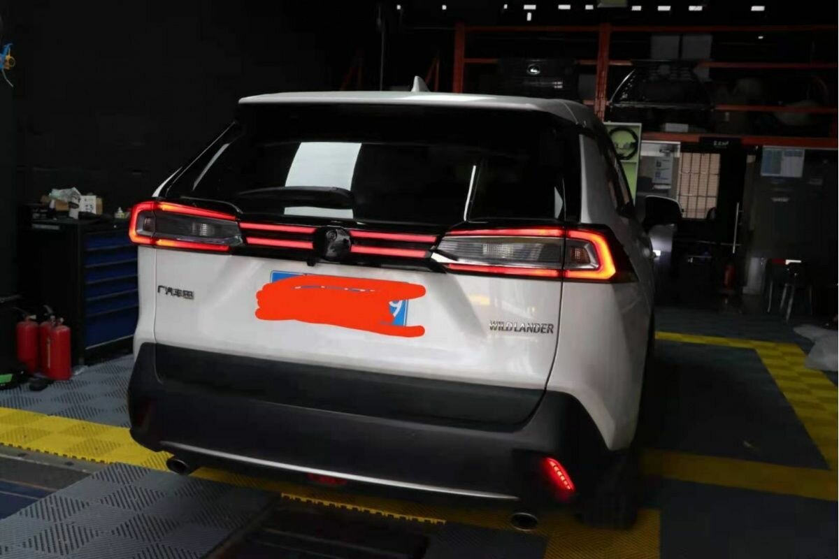 Toyota Wildlander(Вилдлендер)2021 сквозные фонари