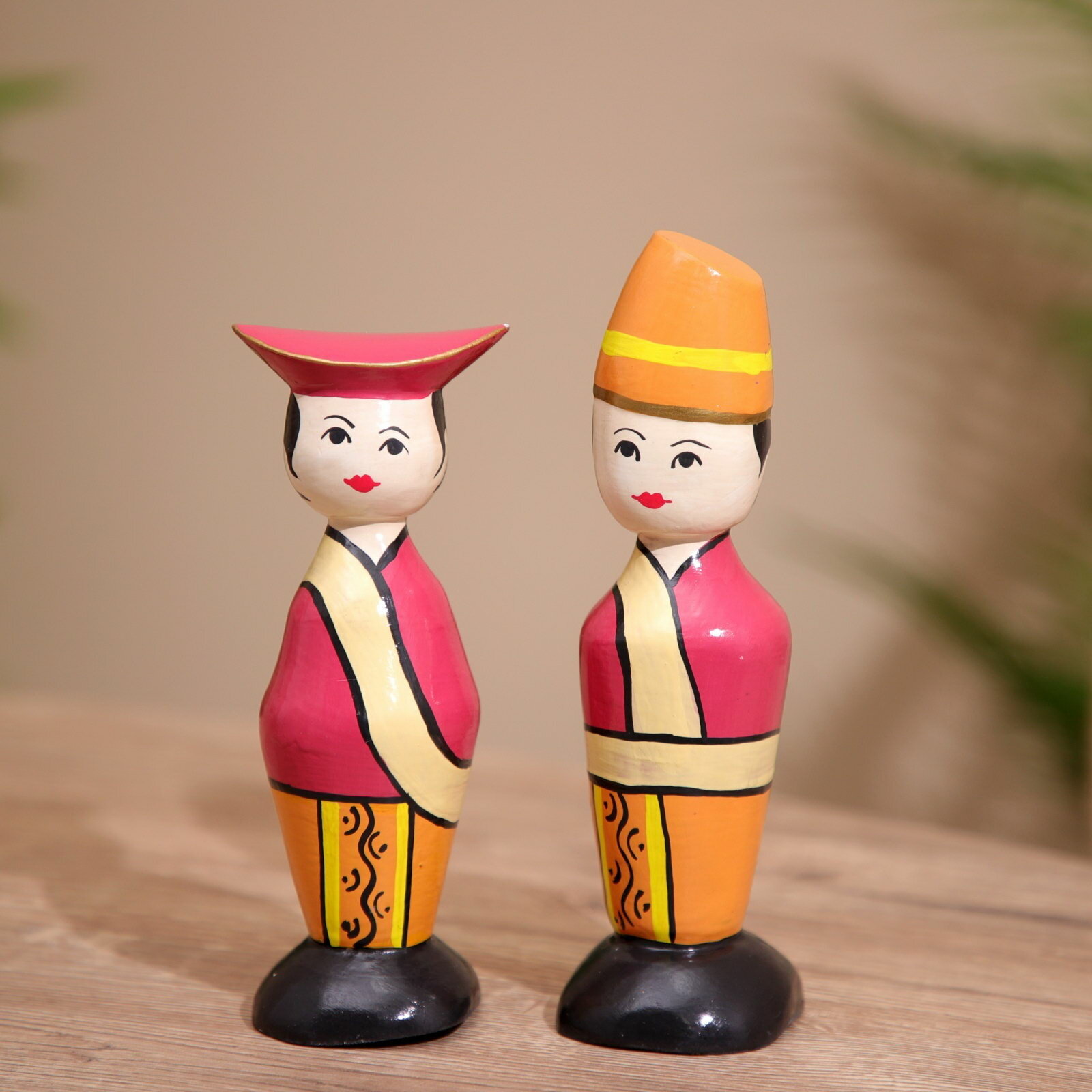 Сувенир "Парочка" дерево, форма фигуры: женщина, покрытие: краска