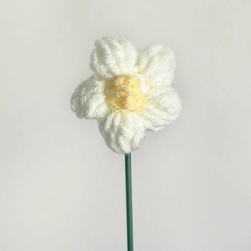 Простой букет из слоеных цветов, связанный вручную крючком, 5шт-белый