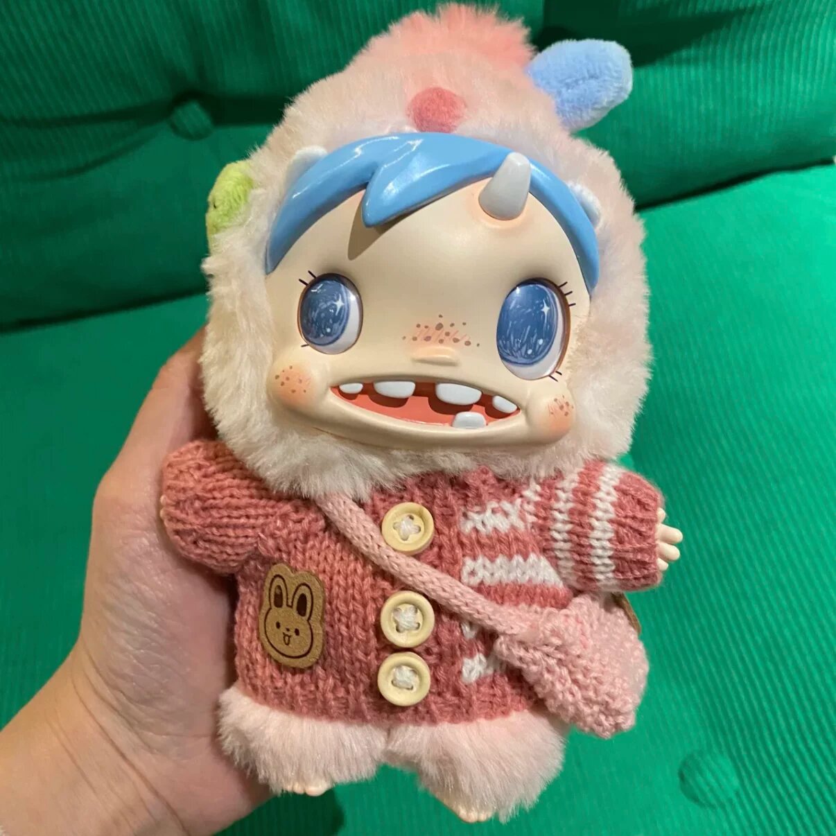 Коллекция Bubble Mart Paula Monster: Плюшевая кукла-зайчик с одеждой, виниловая фигурка Labubu 10 см, маленькая одежда