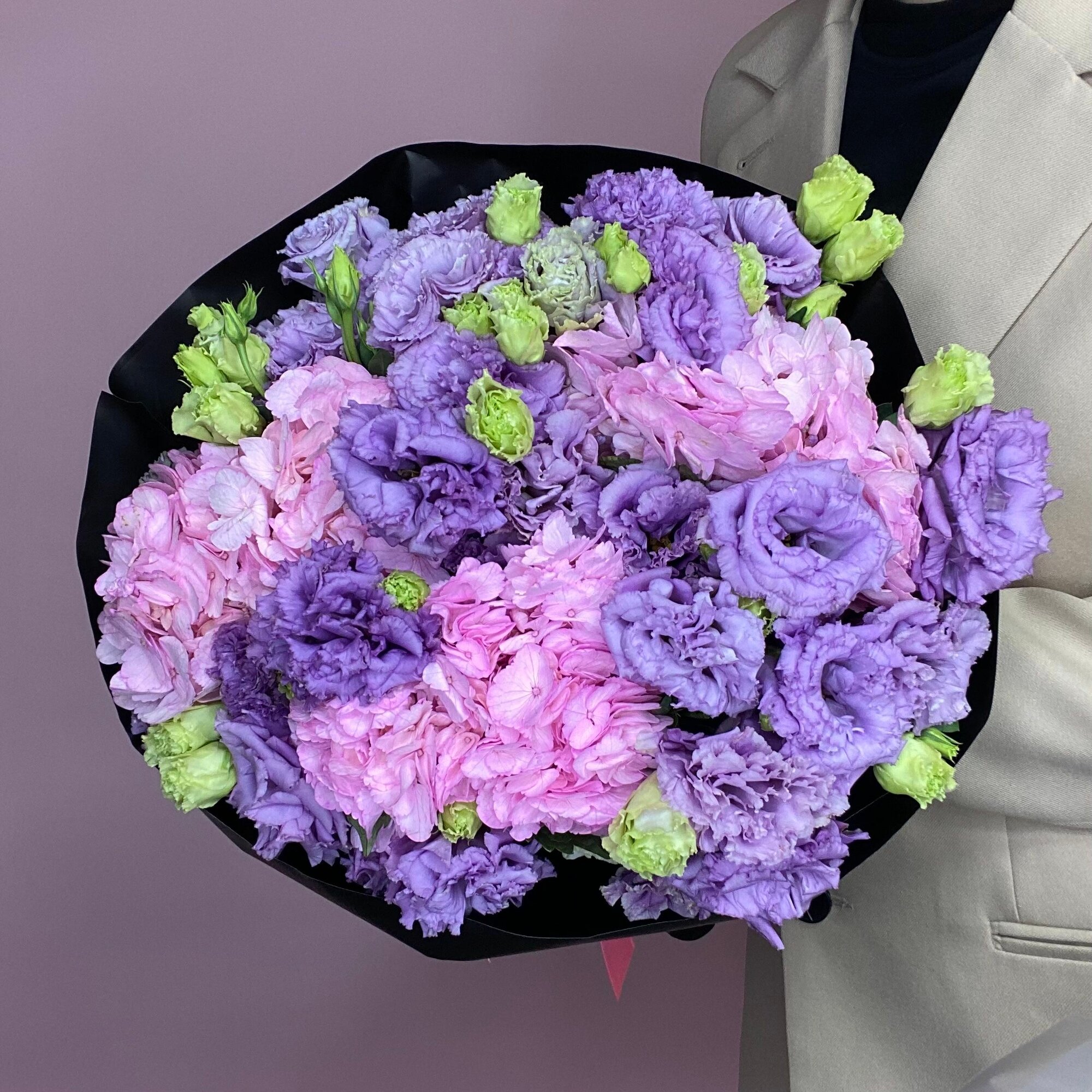 Сиреневый букет (гортензии 3 шт, эустомы 10 шт.), высота букета 50 см