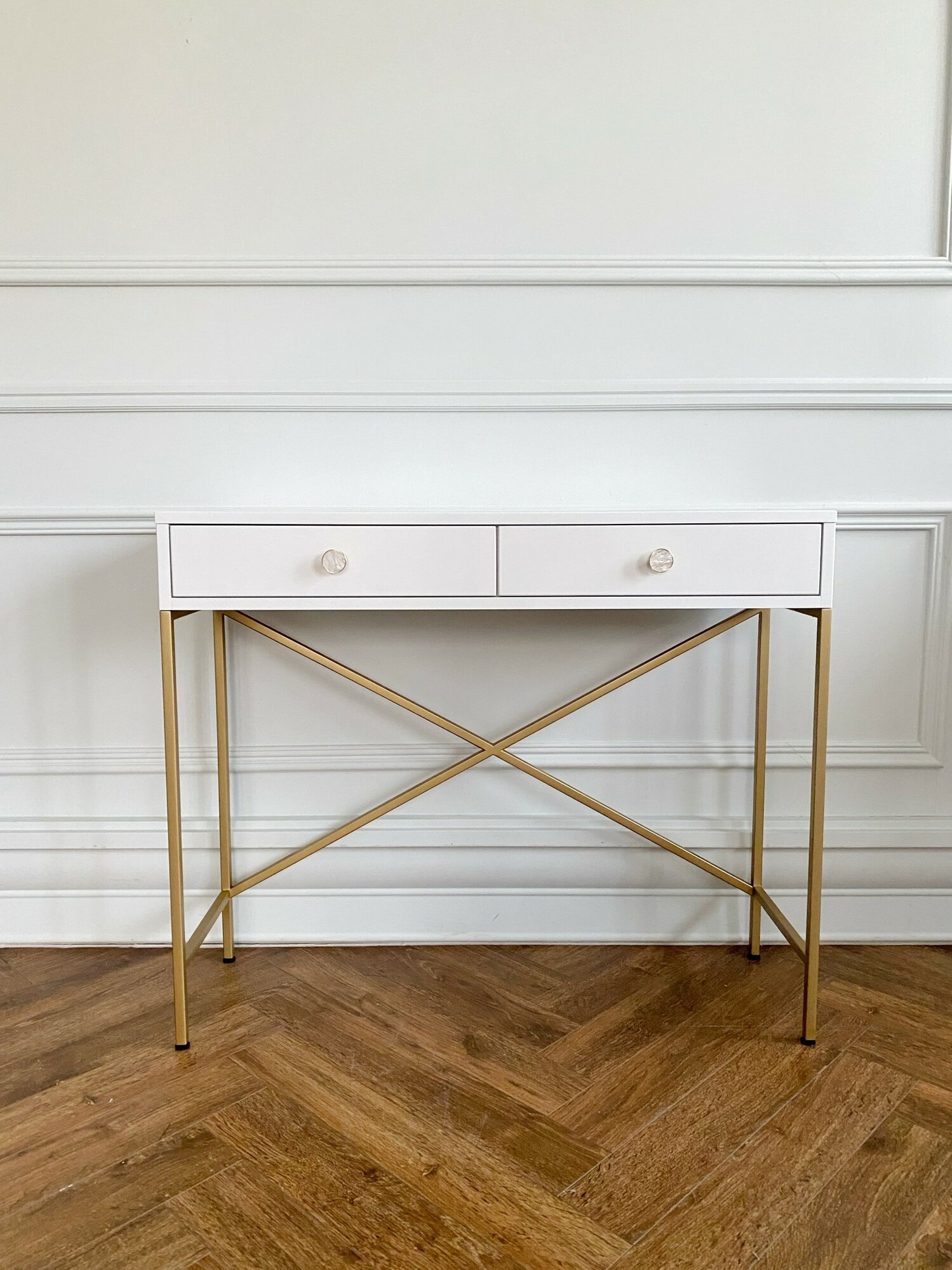 Консоль Равенна 244L с двумя ящиками белого цвета RAL 9003 на золотистом металлическом каркасе
