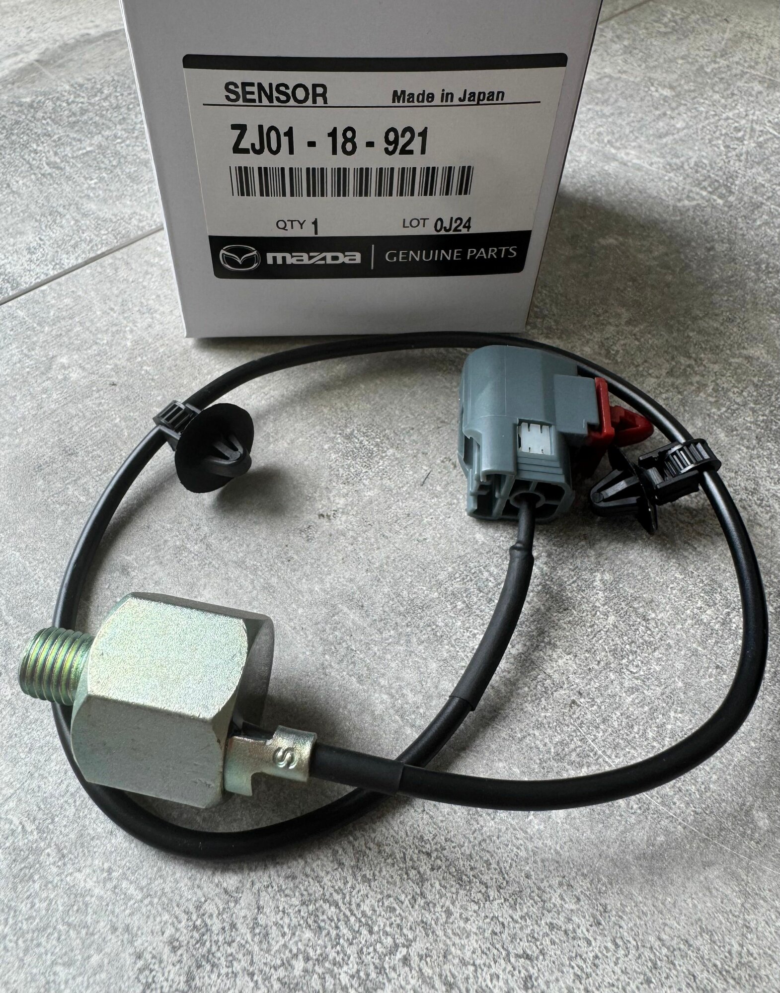 ZJ0118921 Оригинальный датчик детонации Mazda MITSUBISHI