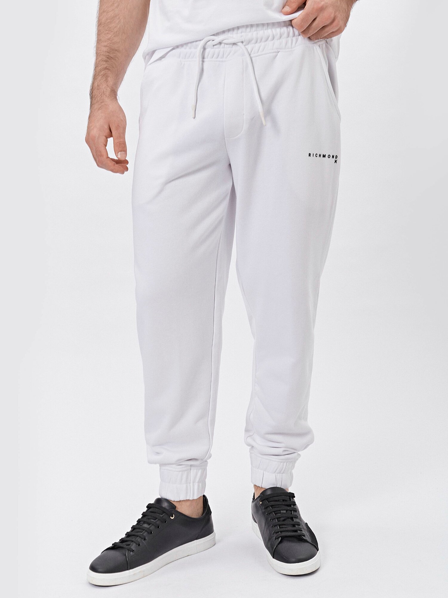 Брюки спортивные