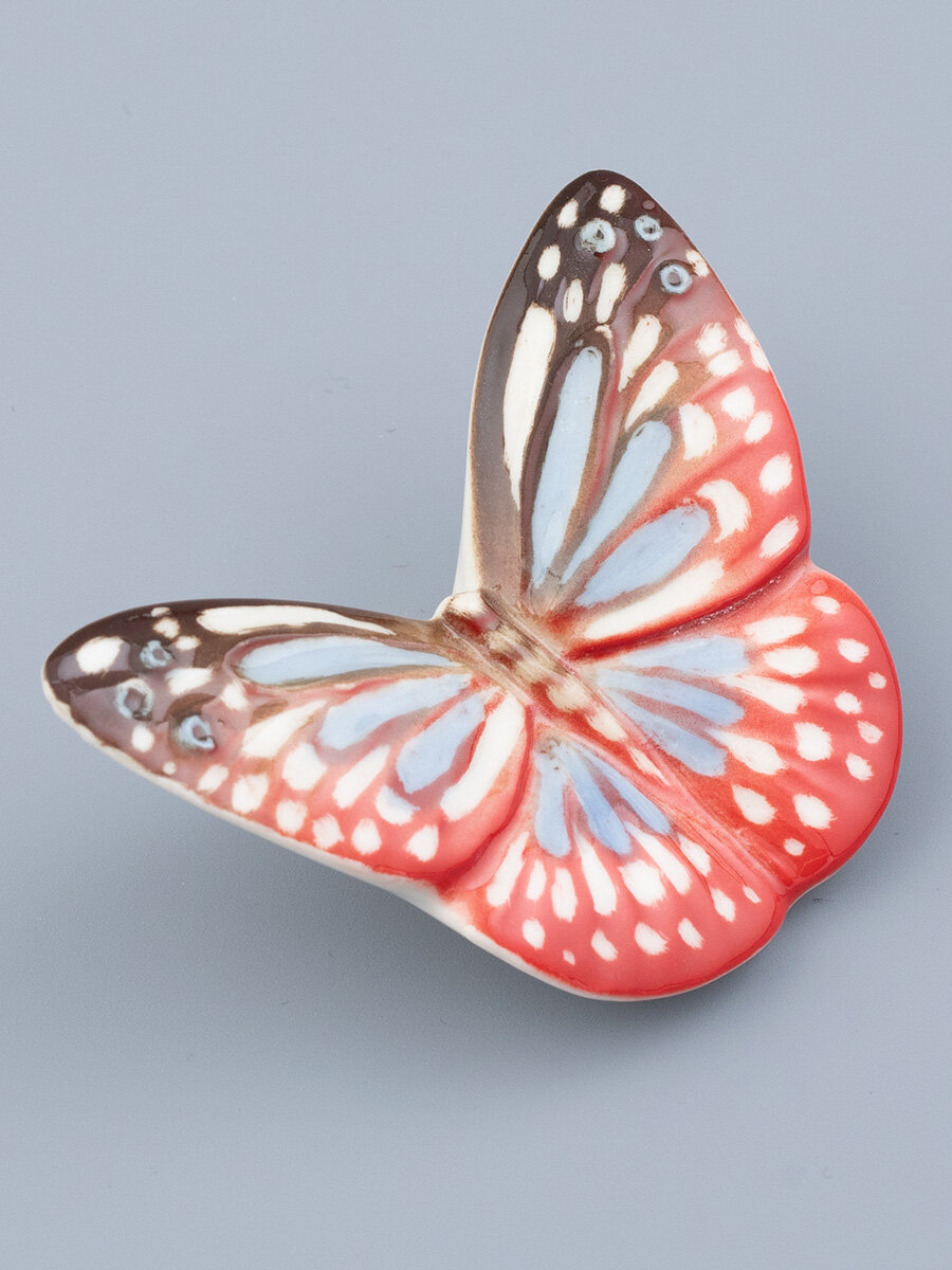 Фарфоровая скульптура Бабочка маленького размера, красная, Императорский фарфоровый завод