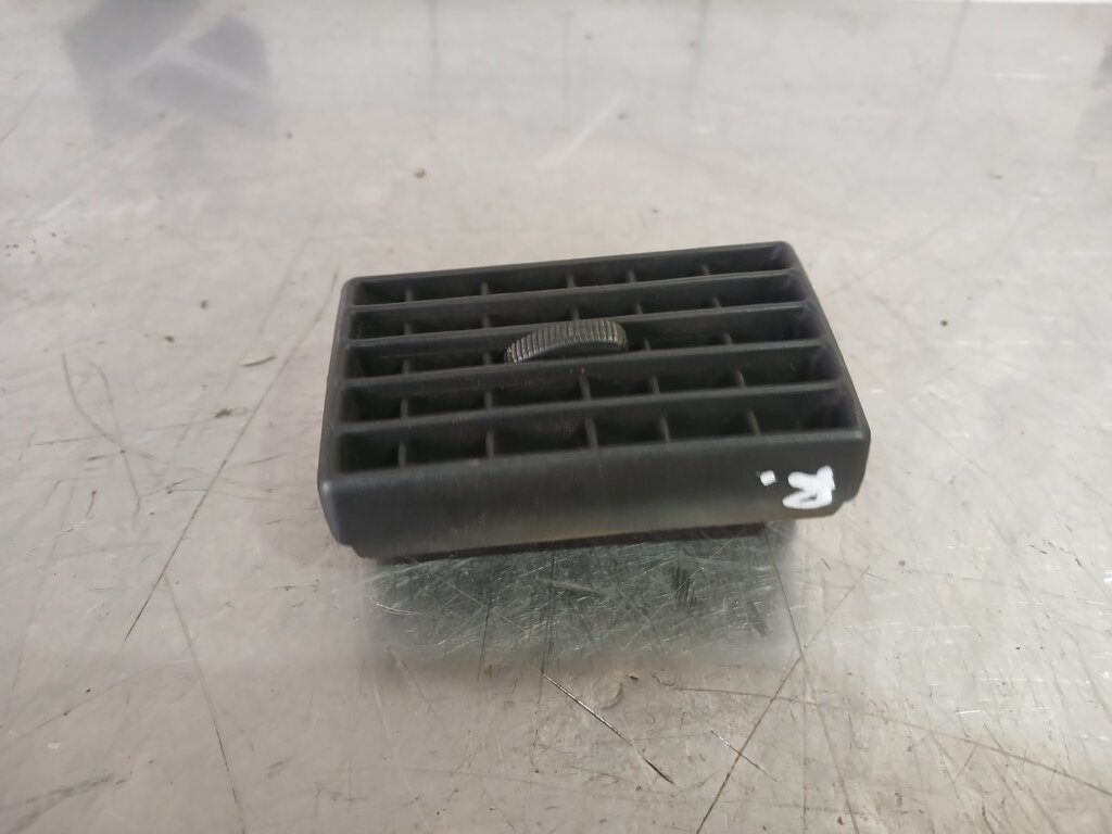 Дефлектор воздушный Audi 80 90 B3 86-91