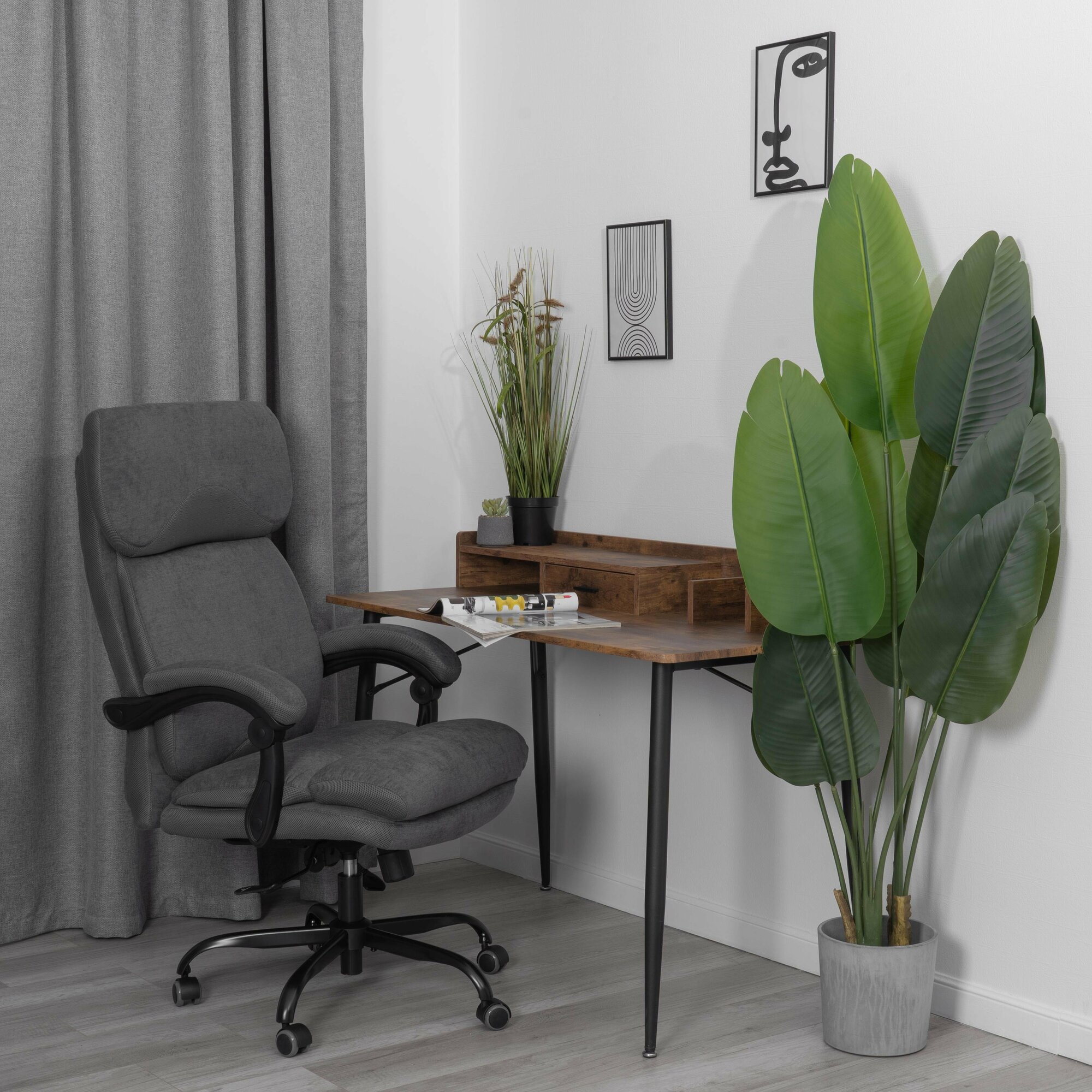 Компьютерное кресло руководителя TetChair CHIEF metalBL, с подлокотниками, ткань, серый