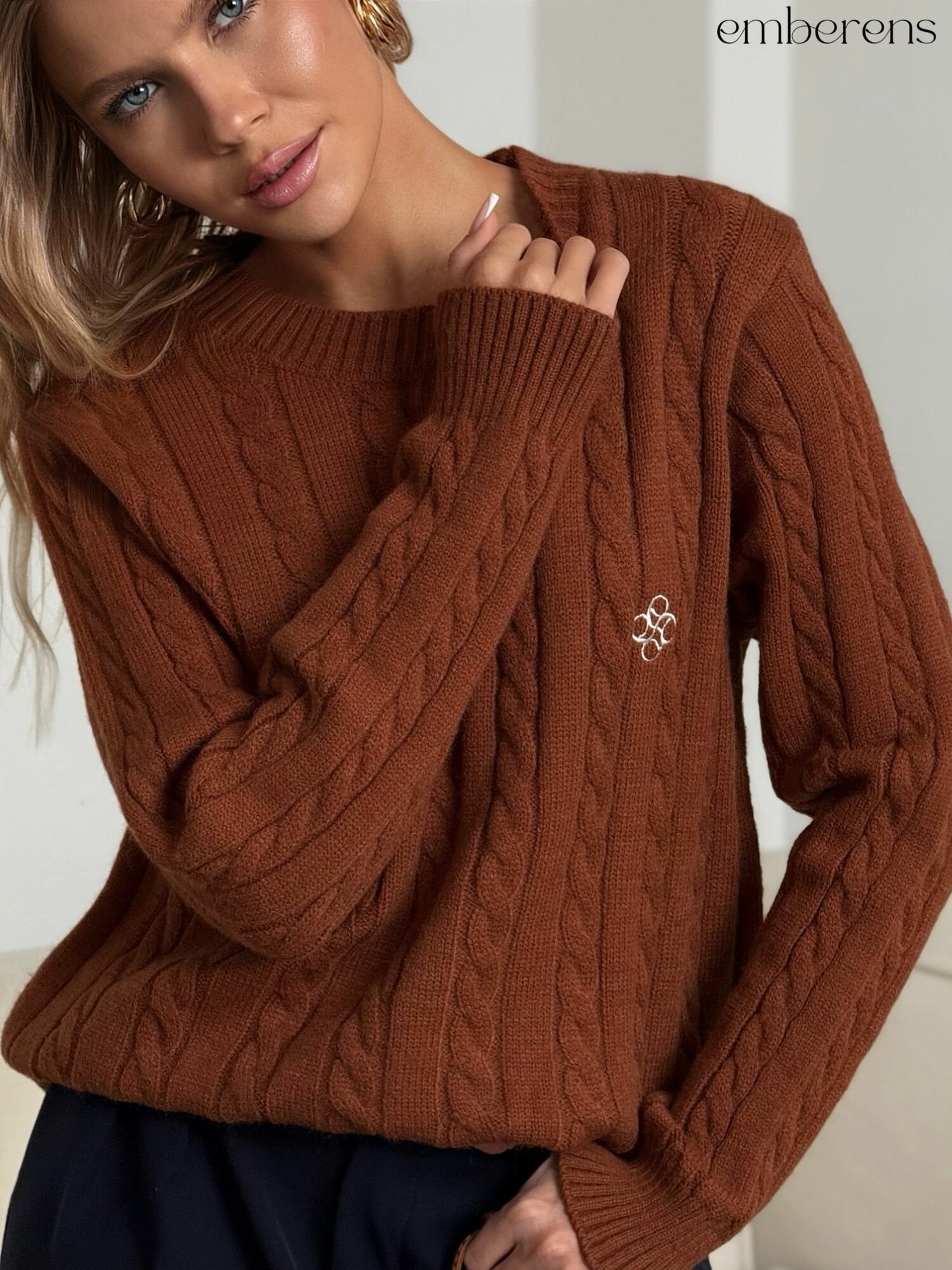 Свитер Осень-зима 2025