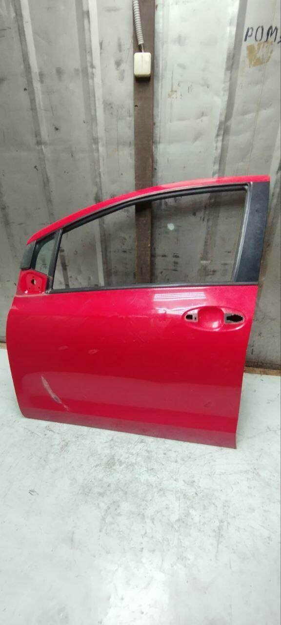 Дверь передняя левая Toyota Yaris