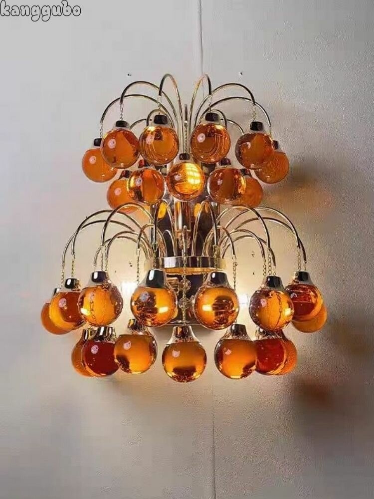 Настенный светильник из вишневого хрусталя