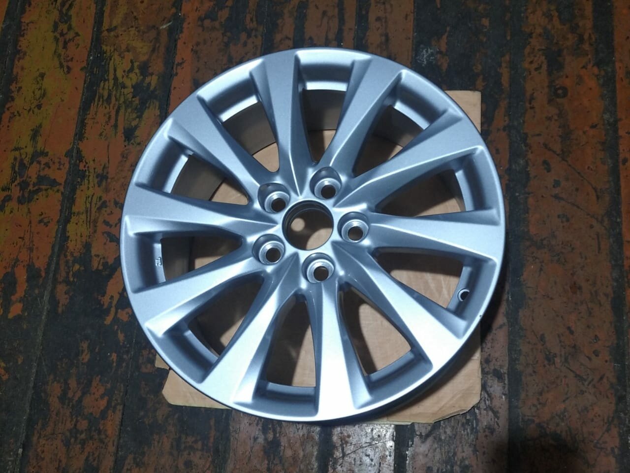 Диск литой R-17 оригинальный Toyota Camry 9 XV70. 7,5Jx17, 5x114,3. ET-45, DIA-60,1.