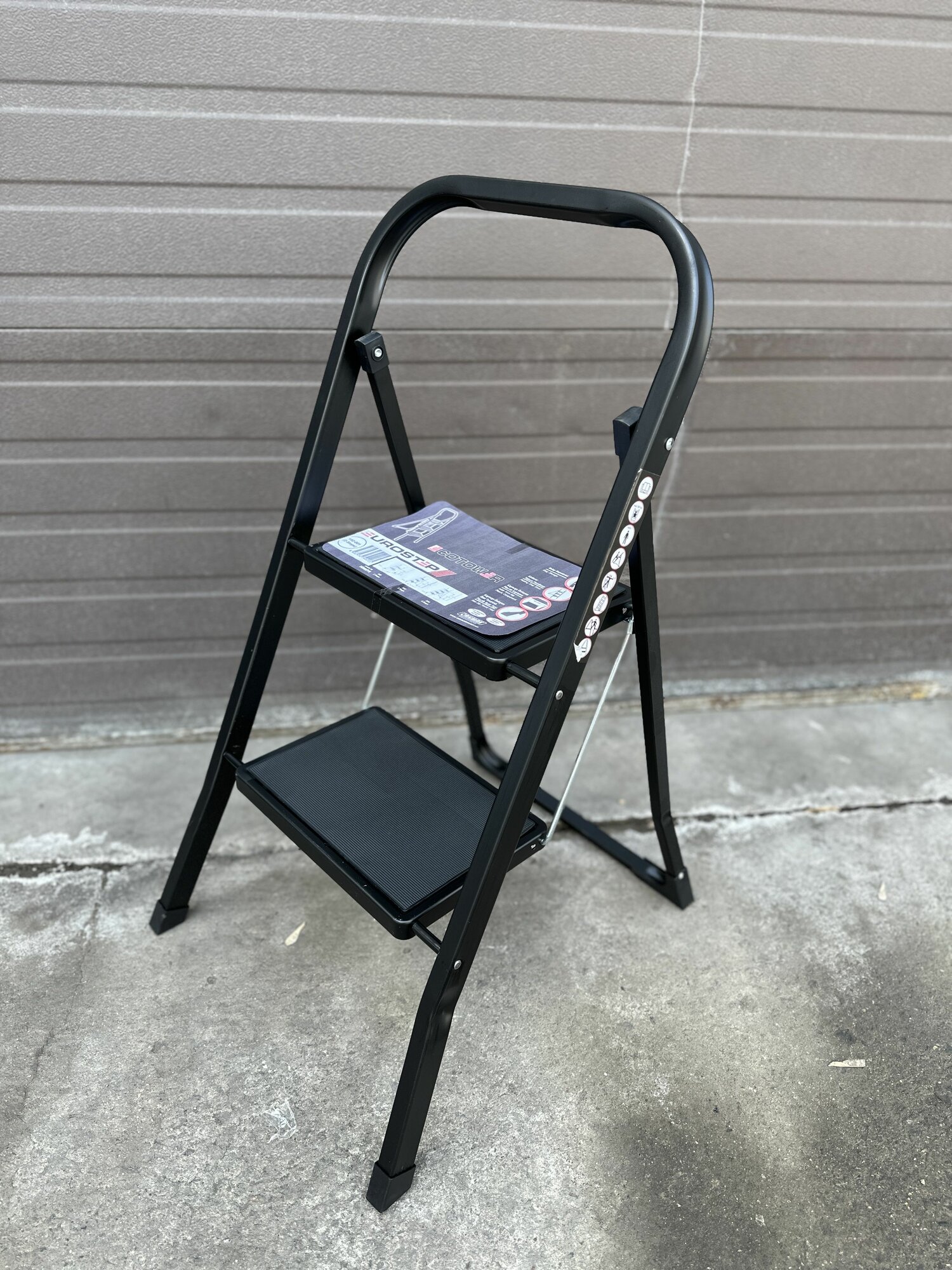 Стремянка стальная с широкими ступенями Cakmak Ecotower 2 ступени, рабочая высота 2,50м (Турция)