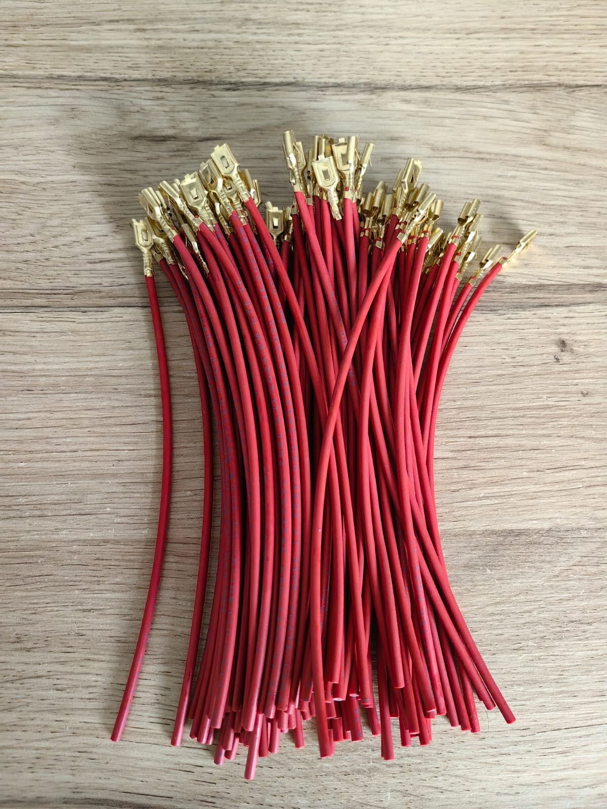 Клемма серии 6.3, обжатая с проводом (разъем мама)-Красная 10 шт