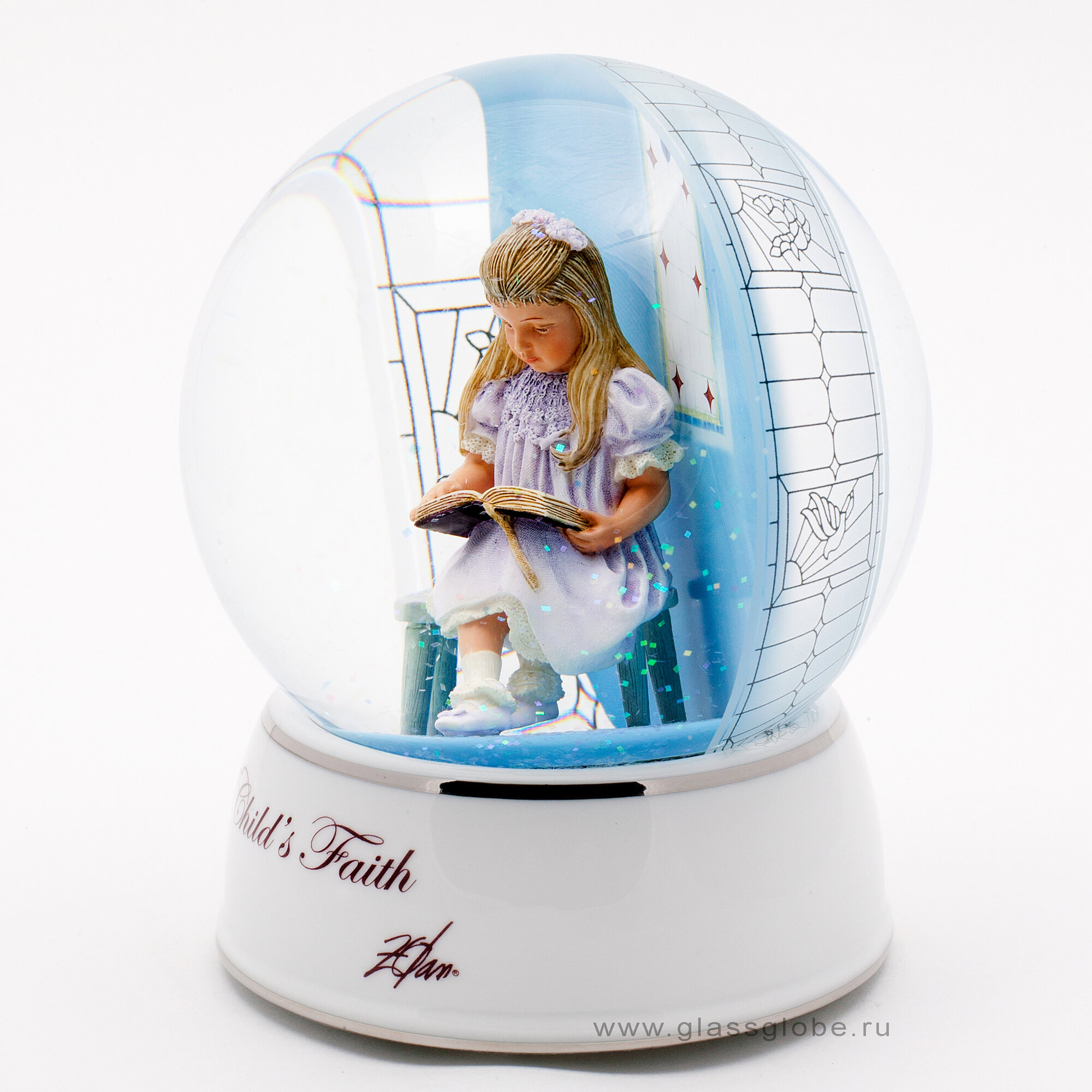 Снежный шар Glassglobe "В тишине", музыкальный, диаметр 12см