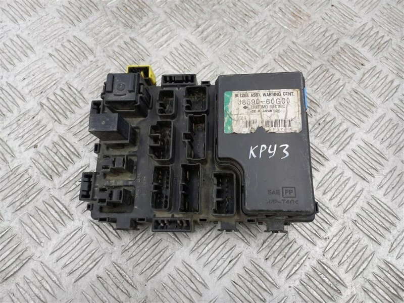 Б/У Блок предохранителей Suzuki Cultus / Сузуки Культус 1.6 G16A 115 Л.С 1996
