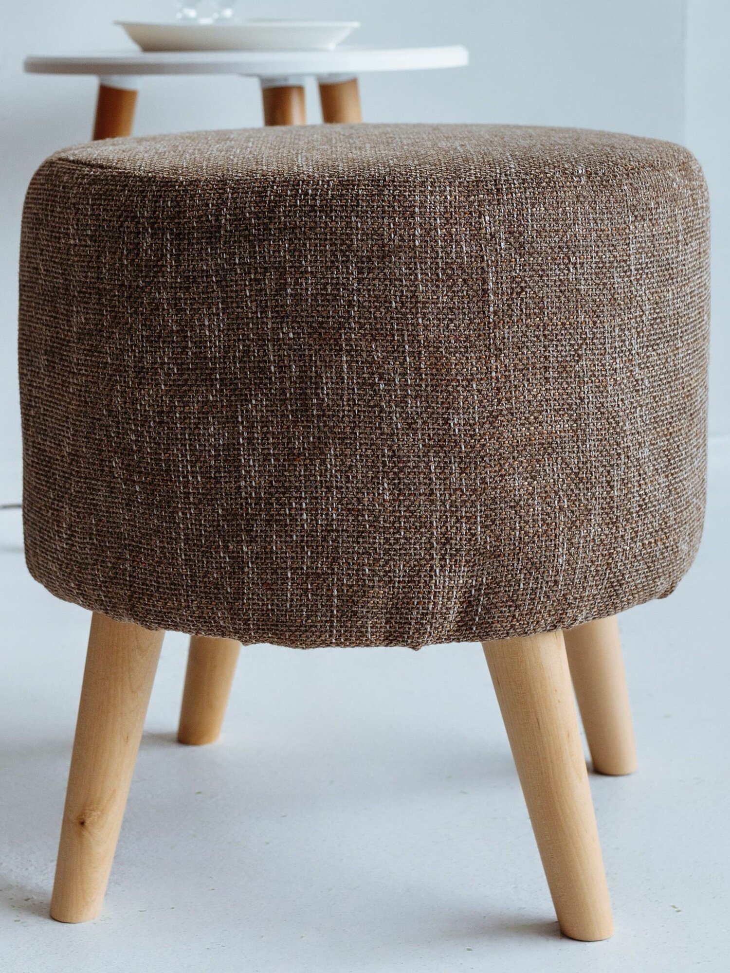 Пуф Лаки 40*43, на ножках, в прихожую, спальню, рогожка Milana 3