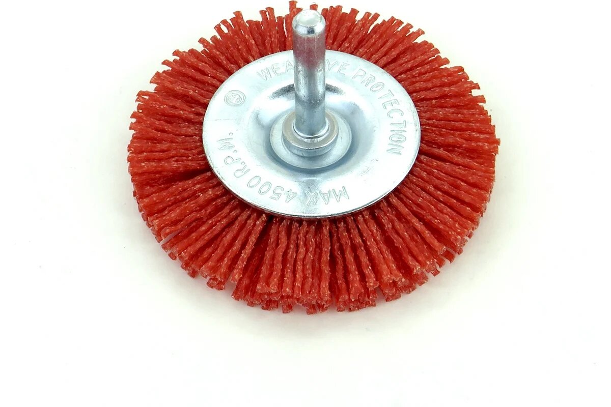 EuroBrush Щетка дисковая Д75x10 c хв-м д6x30, ворс красный полимер абразив P80, до 4500 об/мин (код 13-052) EB-D75P80