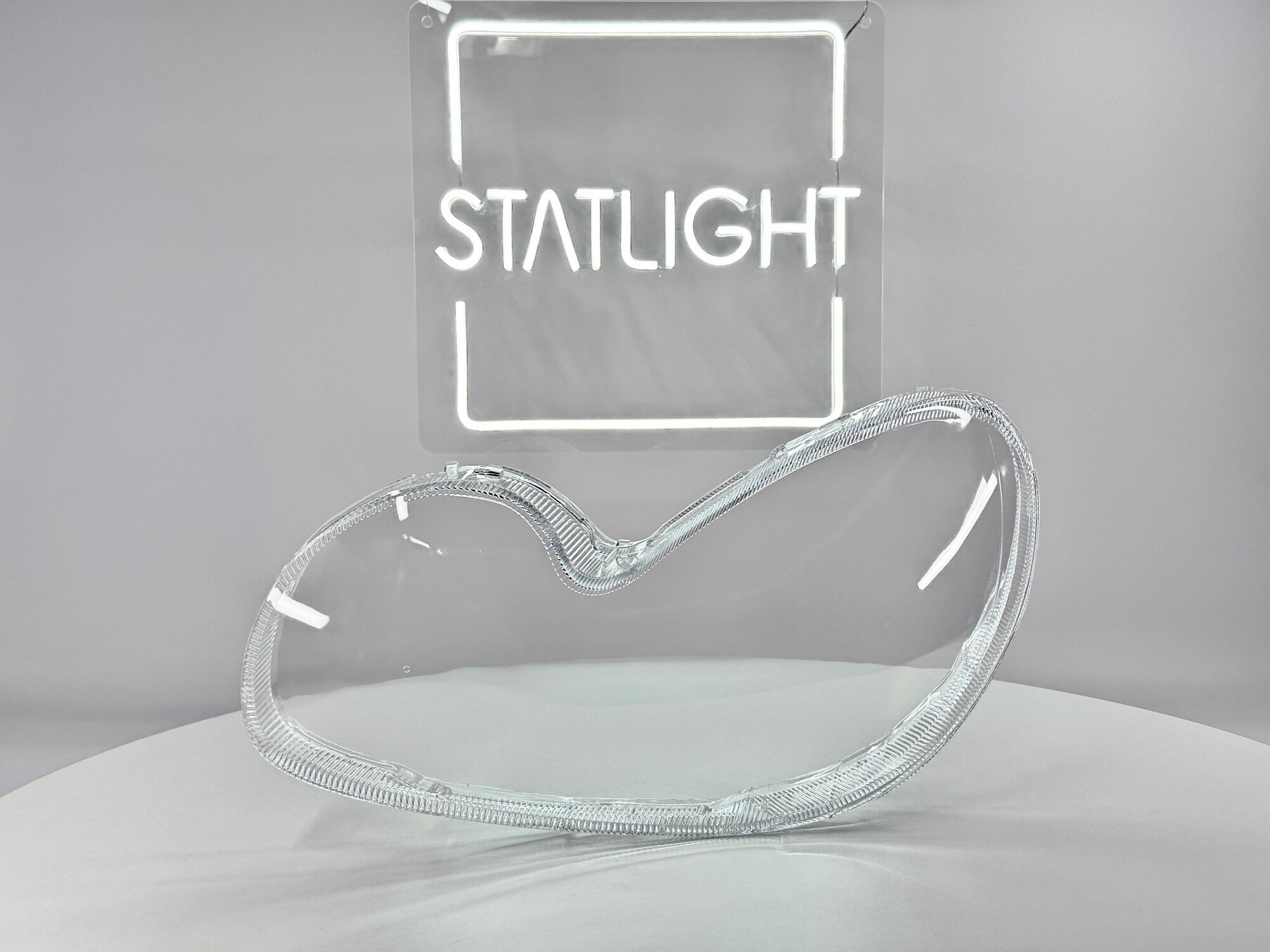 Левое стекло на Hyundai Sonata IV (EF) 2001-2012