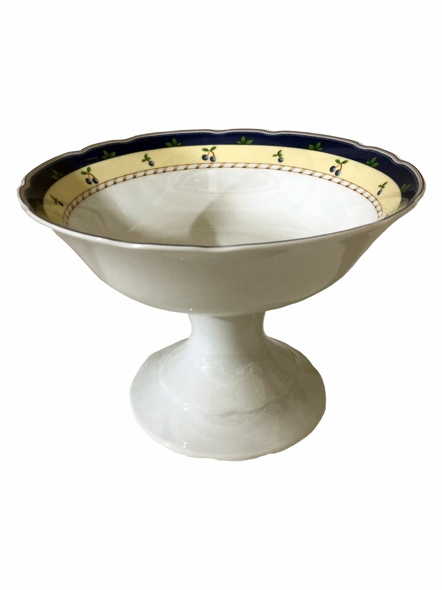 Салатник на ножке 25 см "Мелкие ягоды на бледно-желтом фоне"